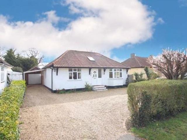 4 Bedroom Detached Bungalow For Rent In Wraysbury, Staines upon thames