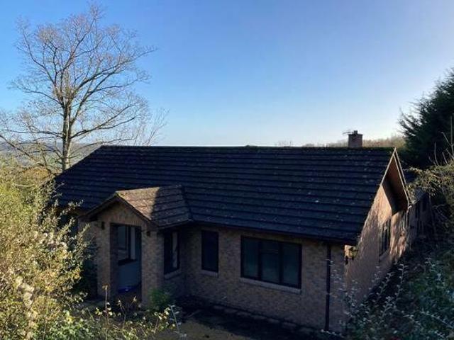 4 bedroom detached bungalow for rent in The Bungalow Near Charmouth DT6
