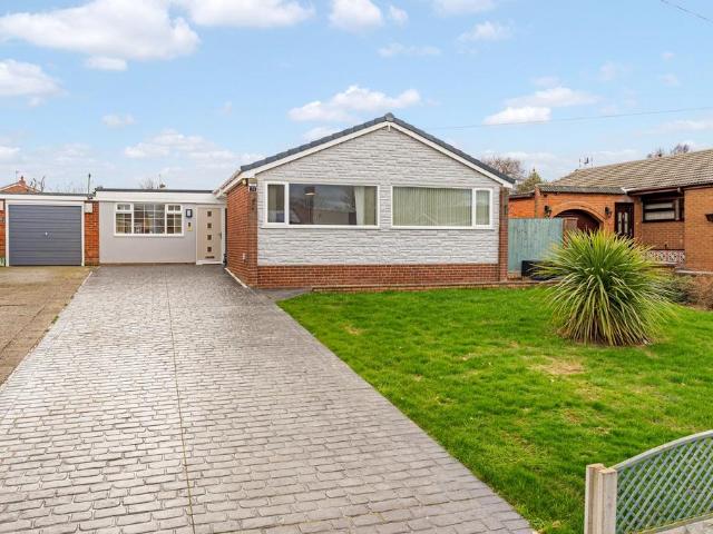 4 bedroom detached bungalow for sale