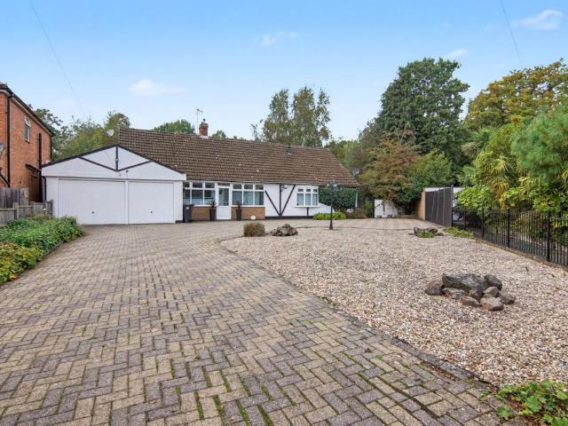 4 bedroom detached bungalow for sale