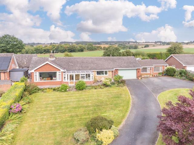 4 bedroom detached bungalow for sale