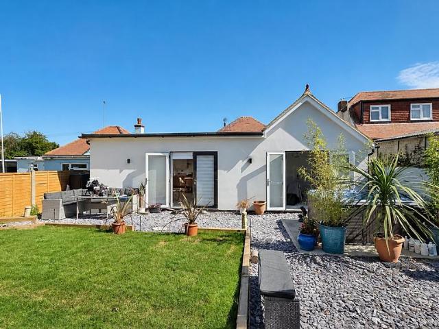 4 bedroom detached bungalow for sale