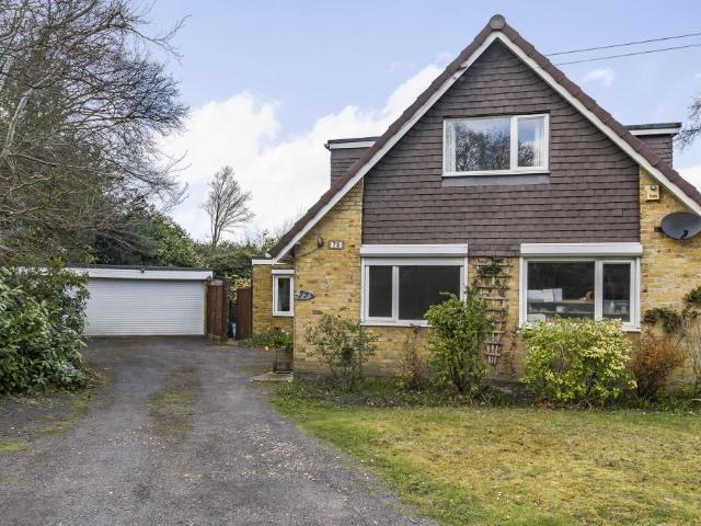 4 bedroom detached bungalow for sale