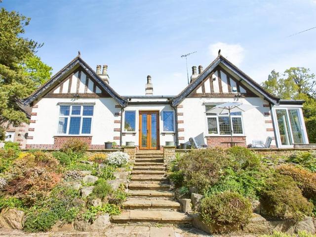 4 bedroom detached bungalow for sale