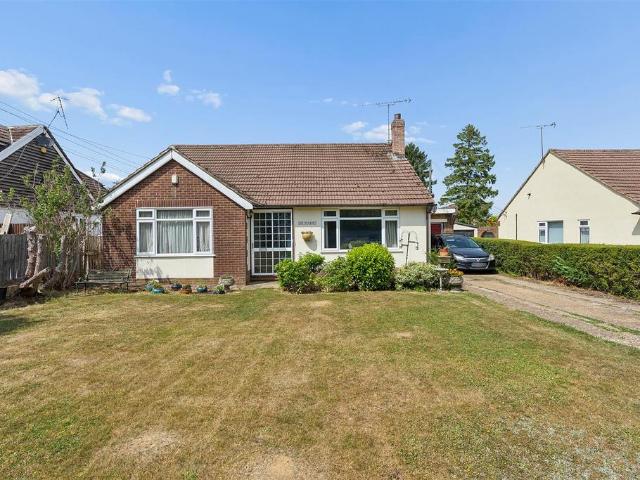 4 bedroom detached bungalow for sale