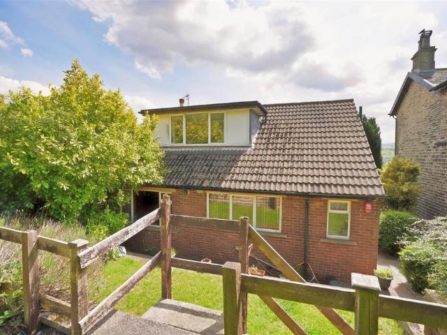 4 bedroom detached bungalow for sale