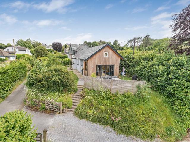 4 bedroom detached bungalow for sale
