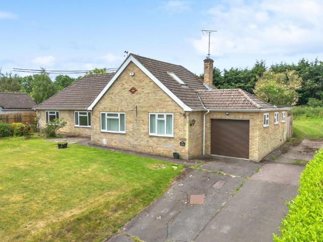4 bedroom detached bungalow for sale