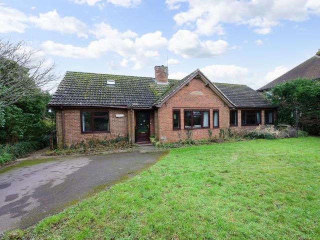 4 bedroom detached bungalow for sale