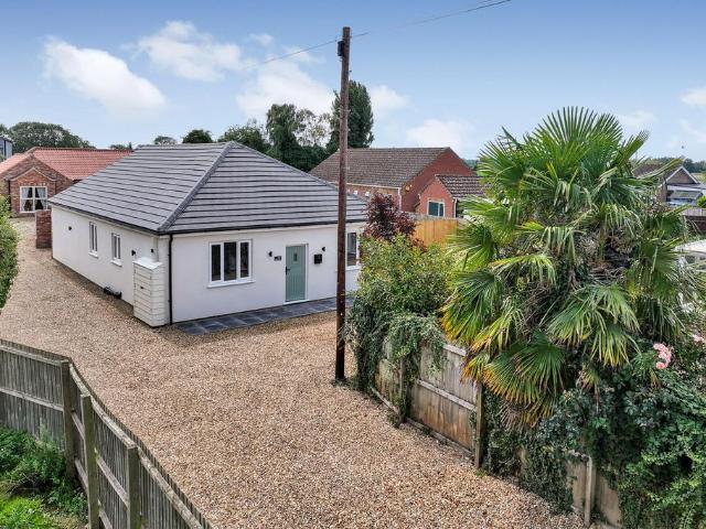 4 bedroom detached bungalow for sale