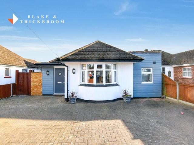 4 bedroom detached bungalow for sale