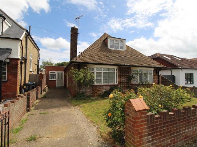 4 bedroom detached bungalow for sale