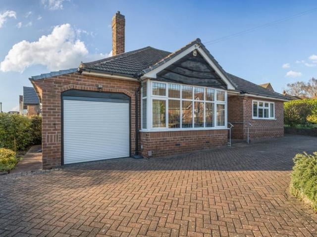 4 bedroom detached bungalow for sale
