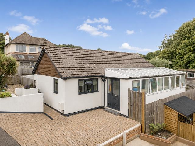4 bedroom detached bungalow for sale