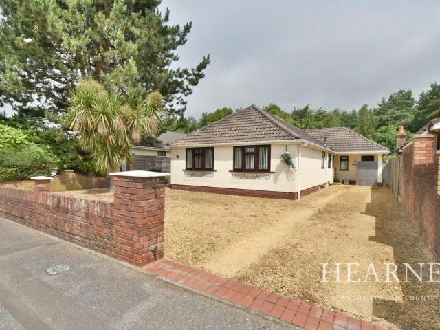 4 bedroom detached bungalow for sale