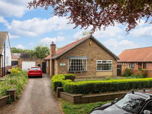 4 bedroom detached bungalow for sale