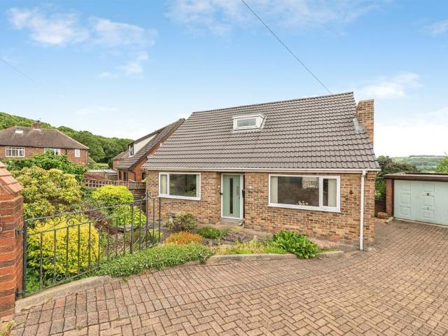 4 bedroom detached bungalow for sale