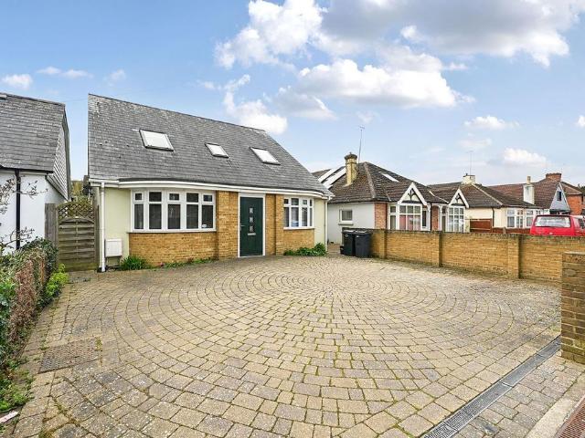4 bedroom detached bungalow for sale