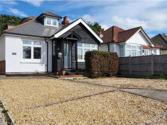 4 bedroom detached bungalow for sale