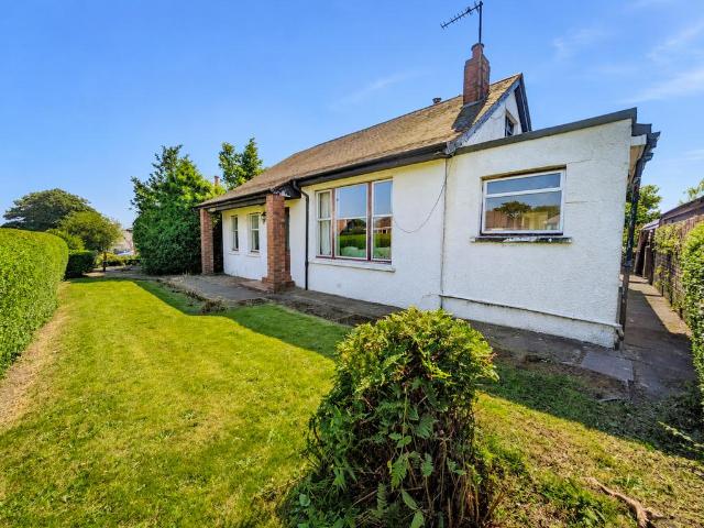 4 bedroom detached bungalow for sale