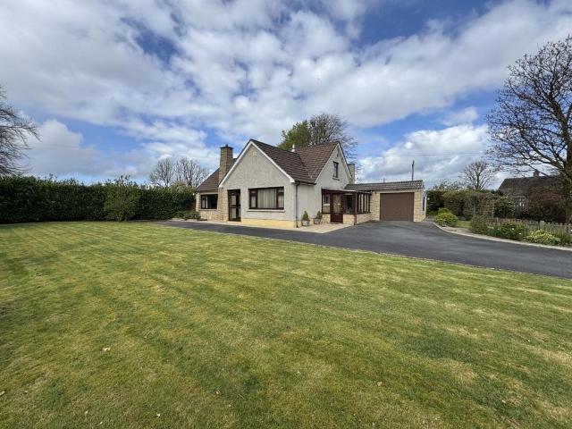 4 bedroom detached bungalow for sale