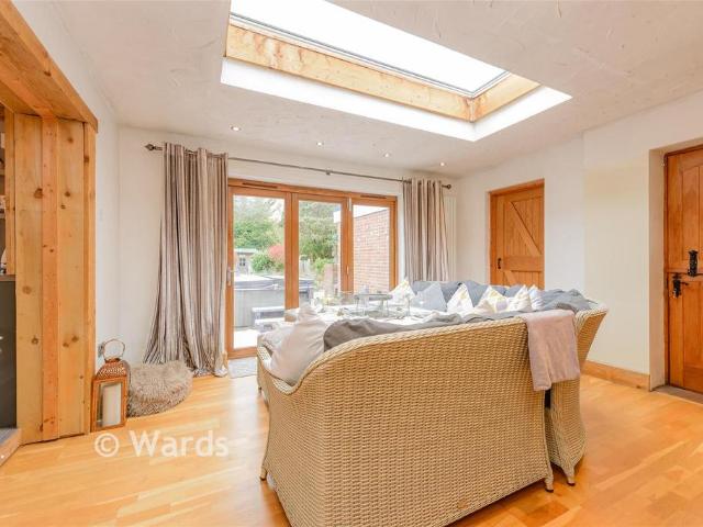 4 bedroom detached bungalow for sale