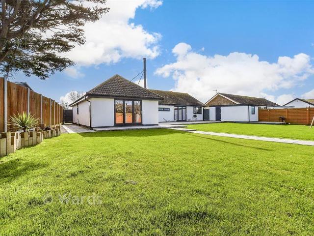 4 bedroom detached bungalow for sale