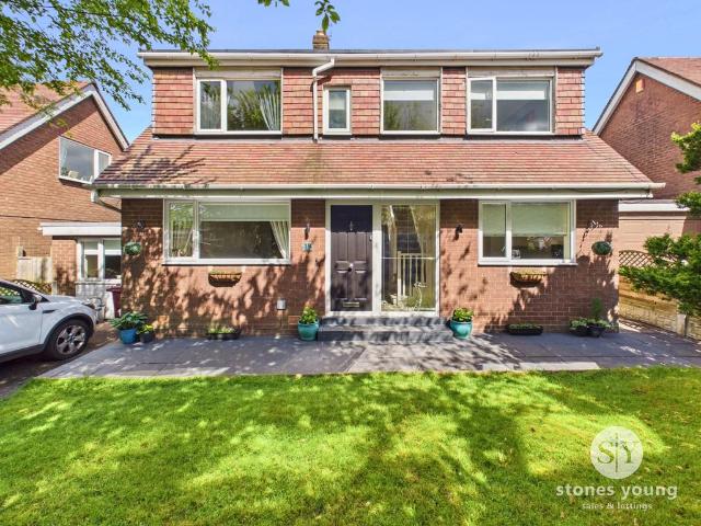 4 bedroom detached bungalow for sale