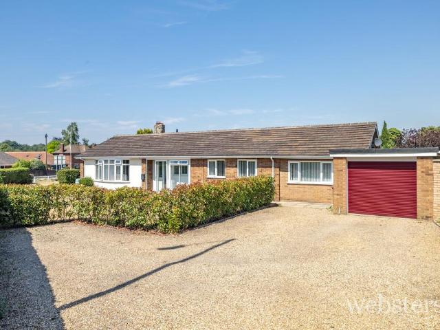 4 bedroom detached bungalow for sale