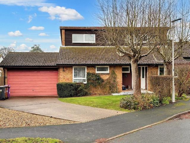 4 bedroom detached bungalow for sale