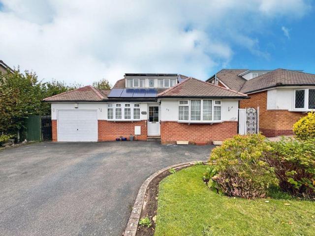 4 bedroom detached bungalow for sale