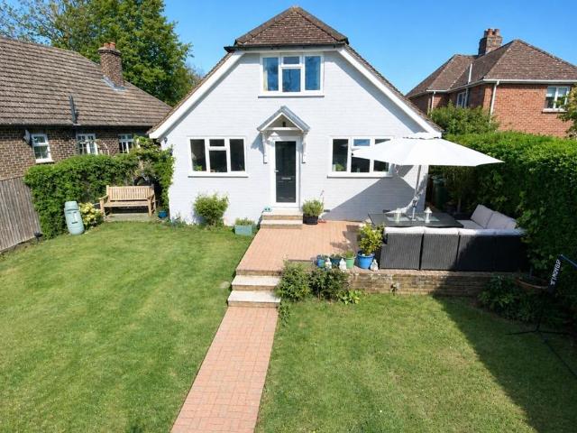 4 bedroom detached bungalow for sale
