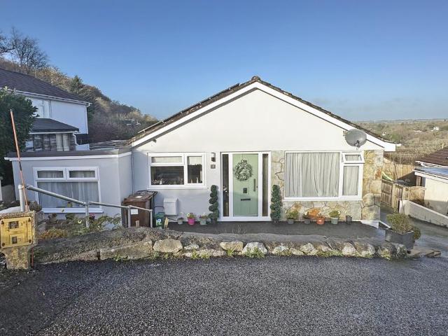 4 bedroom detached bungalow for sale