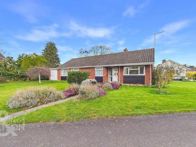 4 bedroom detached bungalow for sale