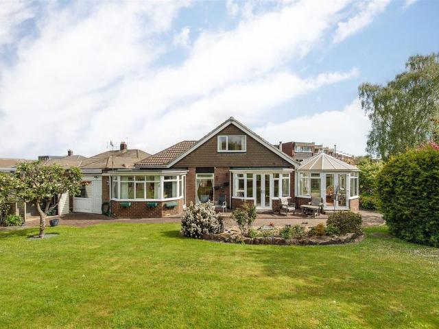4 bedroom detached bungalow for sale