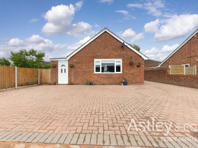 4 bedroom detached bungalow for sale