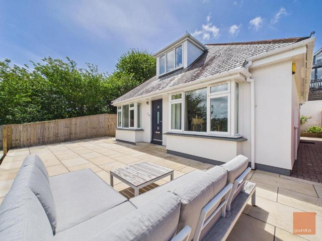 4 bedroom detached bungalow for sale