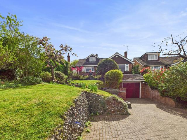 4 bedroom detached bungalow for sale