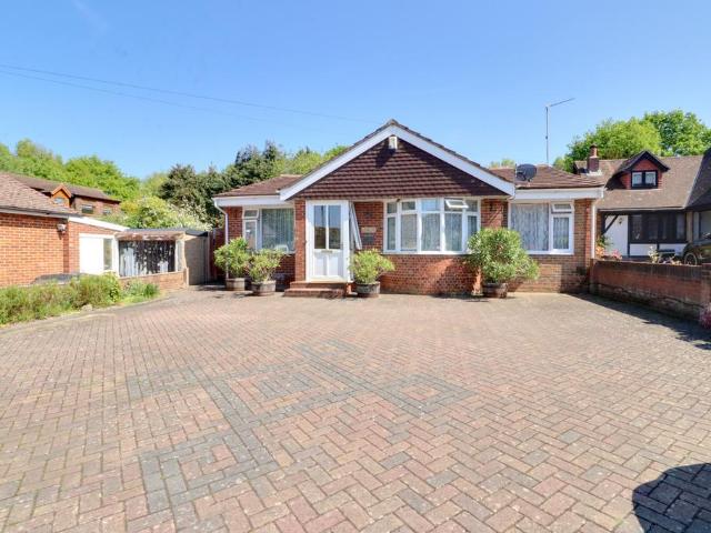 4 bedroom detached bungalow for sale