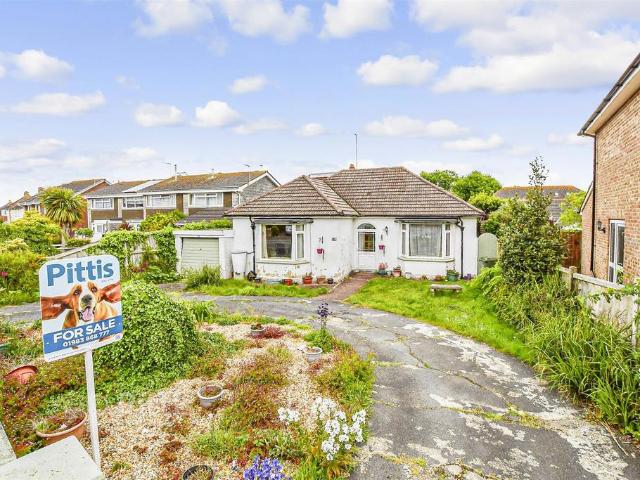 4 bedroom detached bungalow for sale