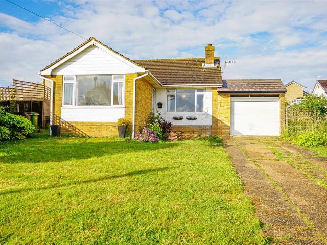4 bedroom detached bungalow for sale