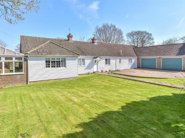 4 bedroom detached bungalow for sale