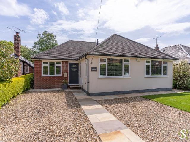 4 bedroom detached bungalow for sale