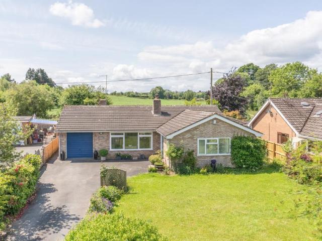 4 bedroom detached bungalow for sale
