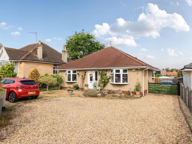 4 bedroom detached bungalow for sale