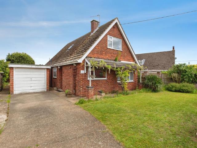 4 bedroom detached bungalow for sale