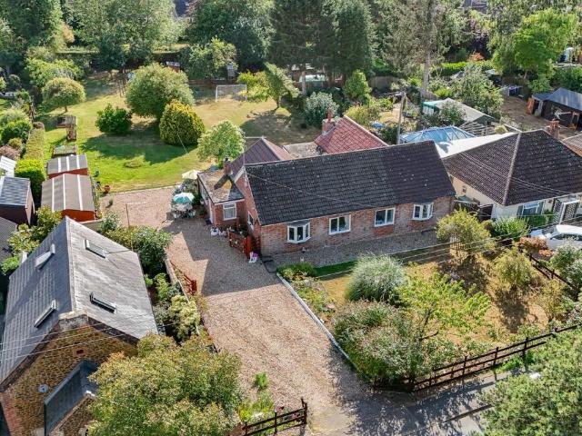 4 bedroom detached bungalow for sale
