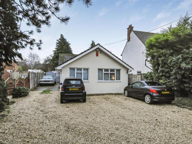 4 bedroom detached bungalow for sale