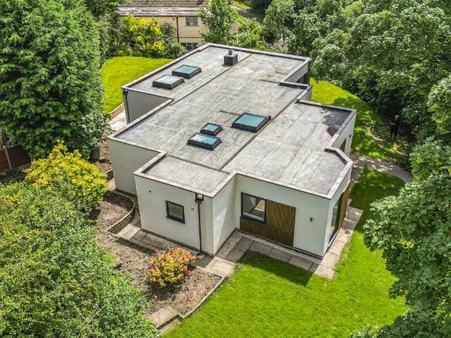 4 bedroom detached bungalow for sale