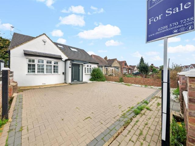 4 bedroom detached bungalow for sale